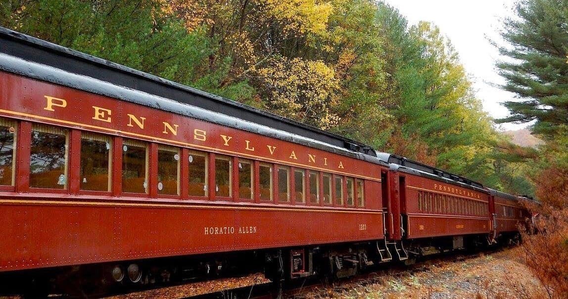 Pocono Foliage Express: Scenic Fall Train Ride in Honesdale