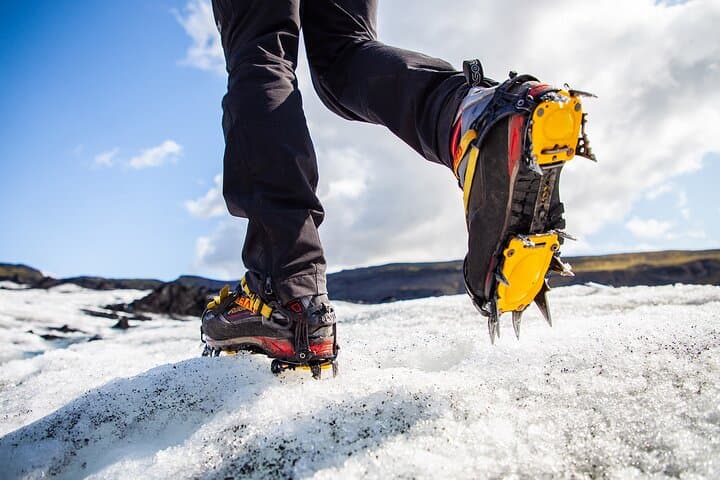 Sólheimajökull Glacier Hike: Guided Small-Group Glacier Discovery near Vík