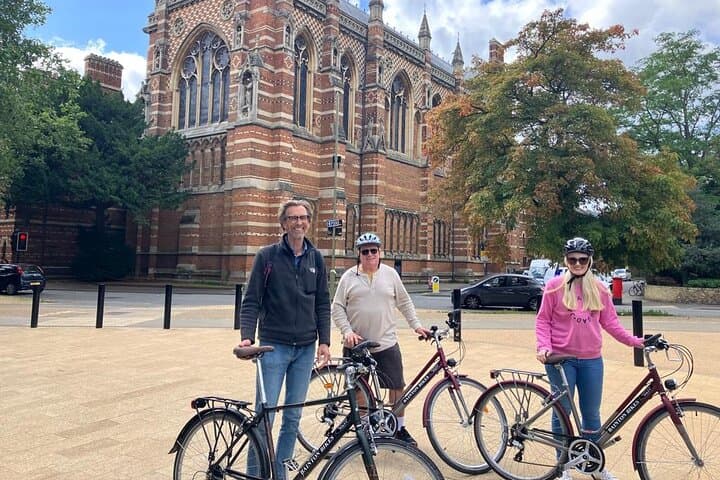 Oxford by Bike: 2.5-Hour Guided Cycle Tour of Colleges, Canals & Meadows